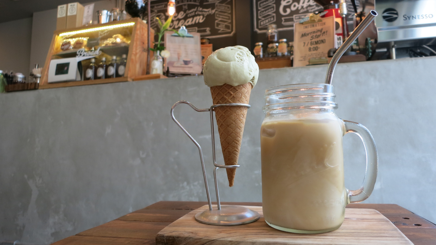 Tokyo: Mighty Steps Coffee Stop, A Stylish Cafe In Nihonbashi | Sprudge ...