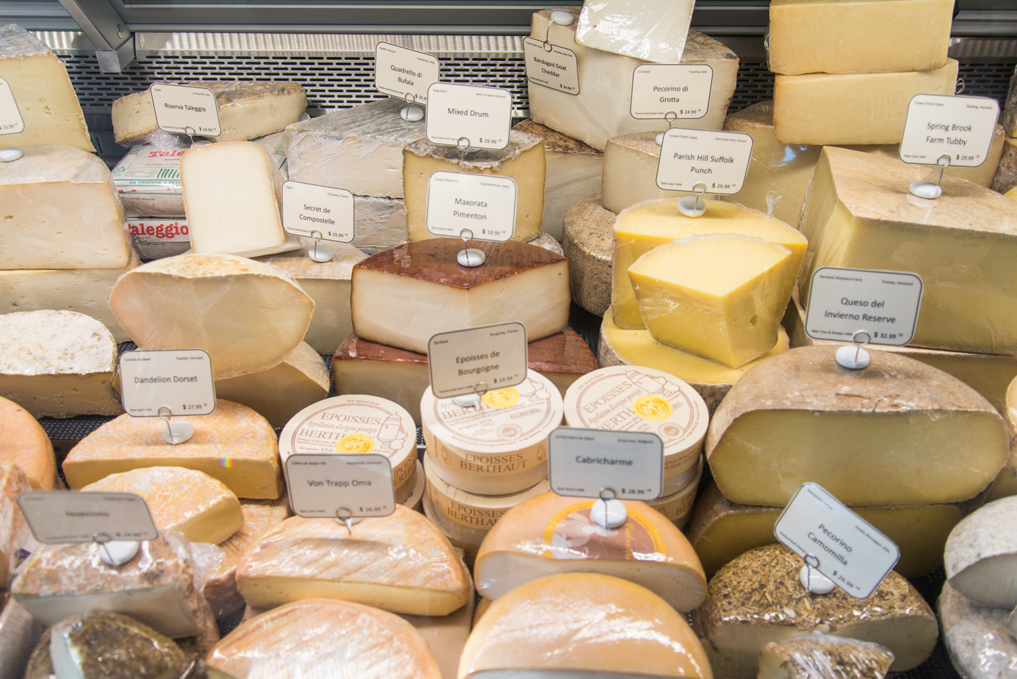 Foster Sundry: A Bodega Brews Coffee In Brooklyn | Sprudge Coffee