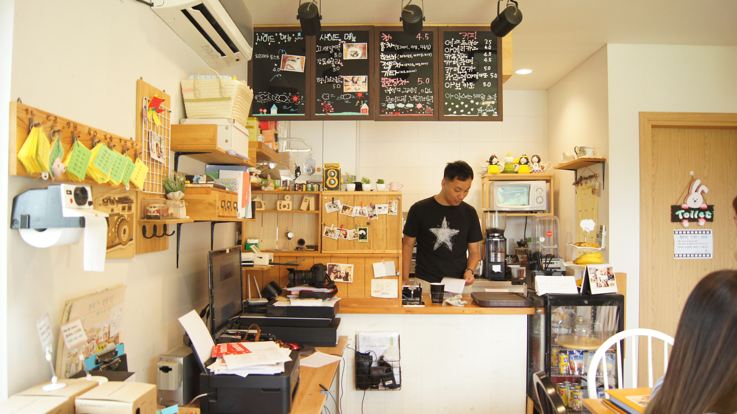 The Incredible Korean Cafe That's Shaped Like A Giant Camera | Sprudge ...