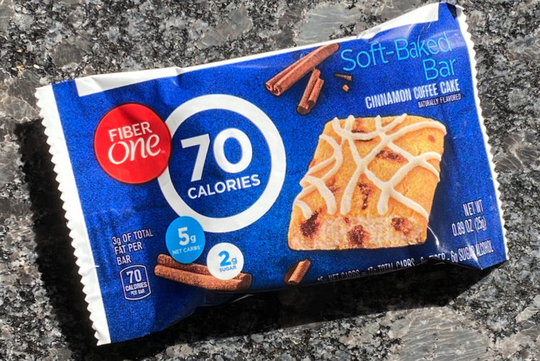 Coffee Snacks Review: The Fiber One 70 Calorie Coffee Cake Soft-Baked ...